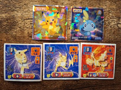 Amada Japanese Pikachu Moltres Raichu 1997 Rare Vintage Holo Wafer ...