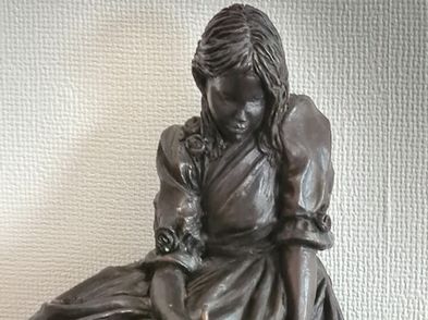 Vintage Genesis Fine Art Castmetal Of A Girl Painting Beautiful ...