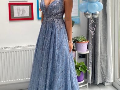 Debs Dress Bought In Simply Divine For Sale in Lucan, Dublin from Quincy