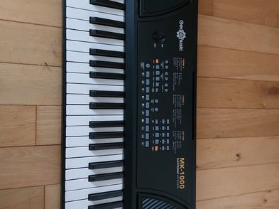 Keyboard Mk 1000 For Sale in Ballyneety, Limerick from Alexander Z