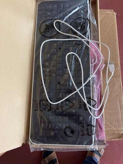 Computer Keyboard For Sale in Dalkey, Dublin from PADDY ARCH
