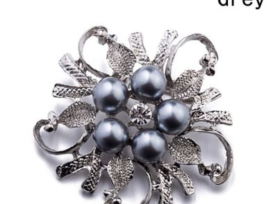 Pearl Brooch For Sale in Killinkere, Cavan from yosoladiamond