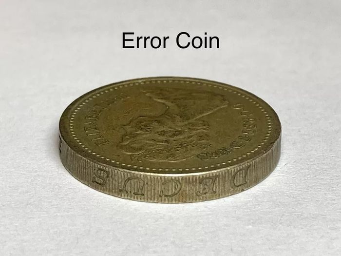 1983 1 Pound Coin Queen Elizabeth Ii Royal Arms Decus Et Tutamen ...