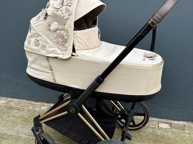 Cybex Priam Lux Carrycot In Simply Flowers Beige For Sale in Ranelagh ...