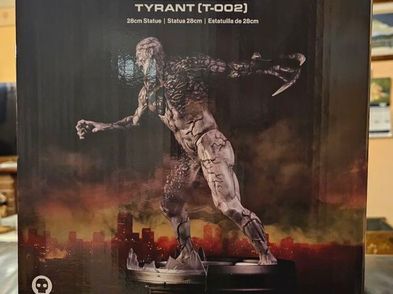 Resident Evil Tyrant T 002 Figure Numskull For Sale in Wolfhill, Laois ...