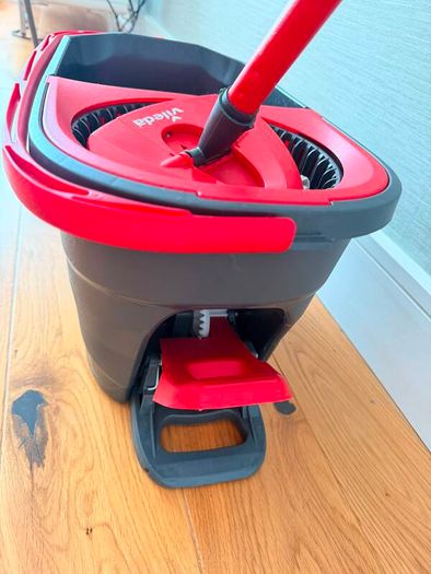 Vileda Turbo Spin Mop And Bucket Set In Excellent Condition For Sale in ...