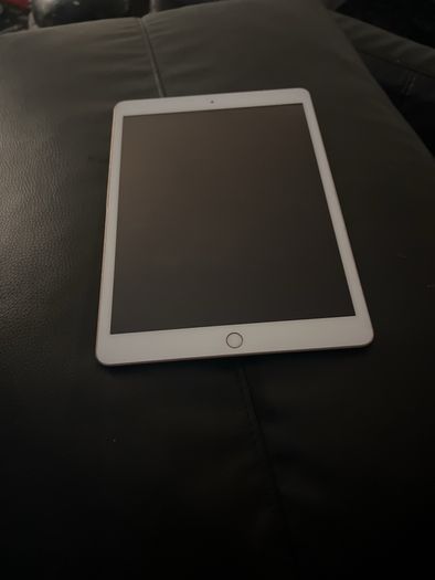 Ipad Rose Goldwhite 8th Generation For Sale in Dublin 8, Dublin from ...