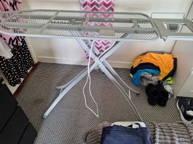 Heavy Duty Ironing Board With Built In Plug Extension It Is In Perfect ...