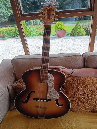 Hofner 455 Sunburst For Sale in Cootehall, Roscommon from Fiachra!