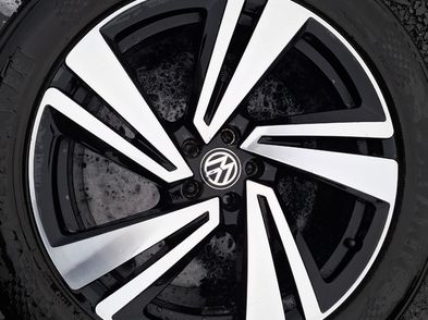 20 Genuine Vw Touareg Nevada Audi Q7 Alloys With Tyres For Sale in ...