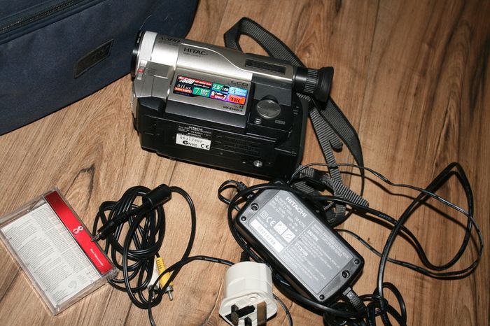 Hitachi Vm D865le Digital 8 Camcorder Digital 8 Hi8 8mm Video 8 ...