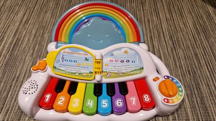 Leapfrog Learn N Groove Rainbow Lights Piano For Sale in Kilnamanagh ...