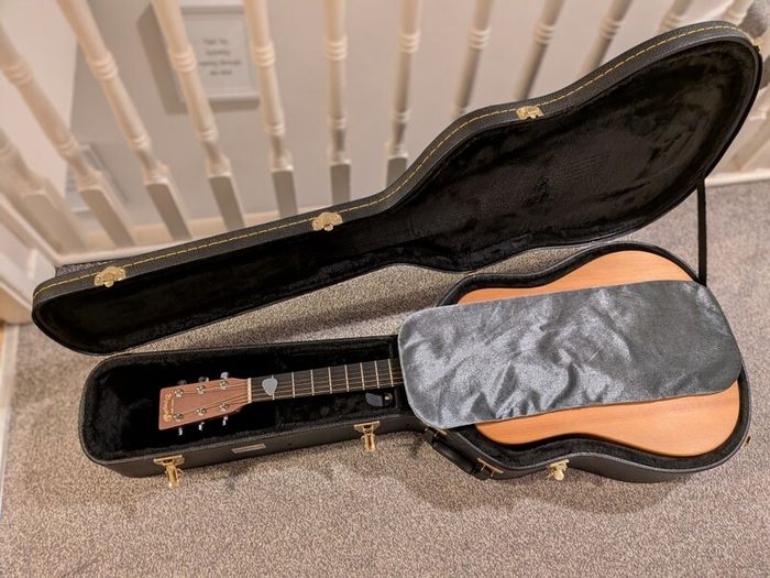Kinsman Guitar Case For Sale in Ballincollig, Cork from matt.kelleher.79