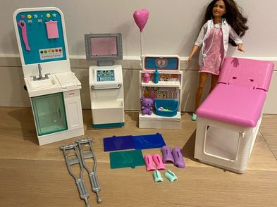 Barbie Fast Cast Clinic Playset For Sale in Leopardstown, Dublin from ...