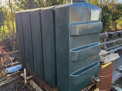 900 Litre Tank For Sale in Ballycumber, Offaly from Peegiebear