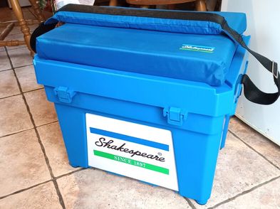 Shakespeare Seat Box For Sale in Galway City Centre, Galway from Tone1234
