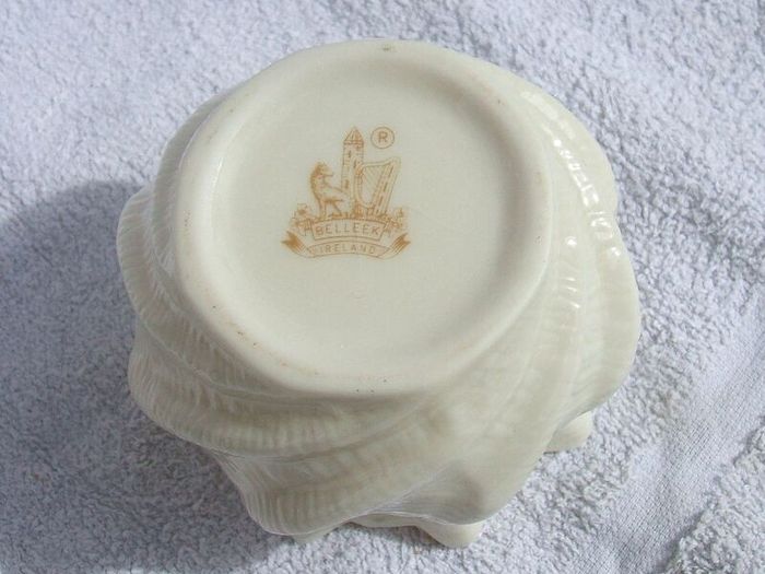 Belleek Irish Parian Ware A Handkerchief Vase Of The Tridacna Pattern ...