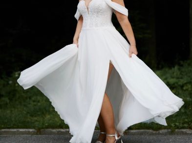 Romantic Wedding Dress For Sale in Ennis, Clare from Ecinex86