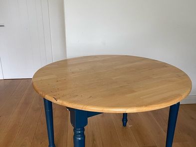 Free Dining Table Extendable For Sale in Ballyboden, Dublin from Gorman2023