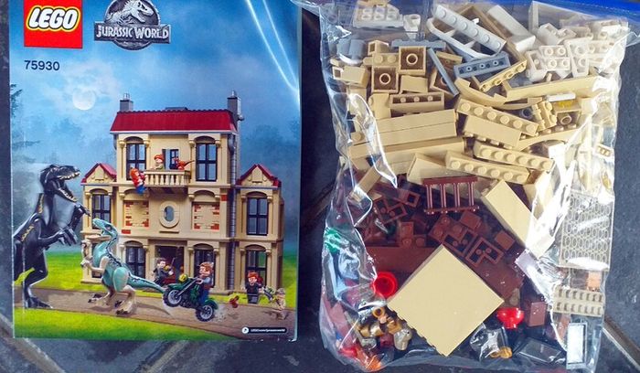 Lego Jurassic World 75930 Indoraptor Rampage At The Lockwood Estate ...