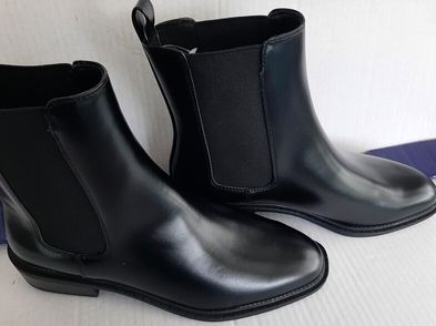New Chelsea Boots 7 For Sale in Adamstown, Dublin from skod