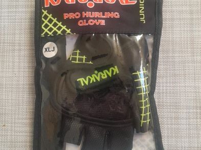 Hurling Glove For Sale in Collinstown, Westmeath from hjki8789