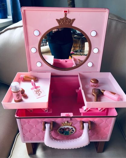 Disney Princess Collection Light Up Style Vanity Unit For Sale in ...