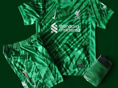 Liverpool Goalkeeper A Becker 1 Kids Full Kit For Sale in Letterkenny ...
