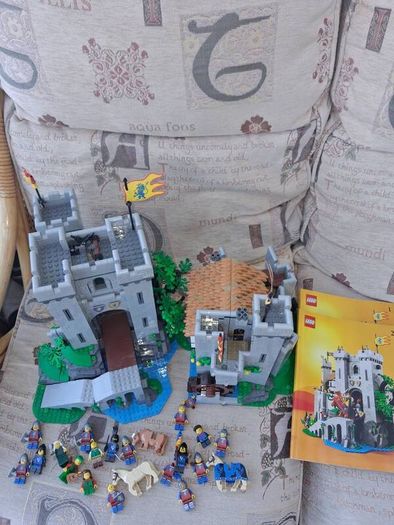 Lego Icons 10305 Lions Knight Medieval Castle For Sale in Ashtown ...