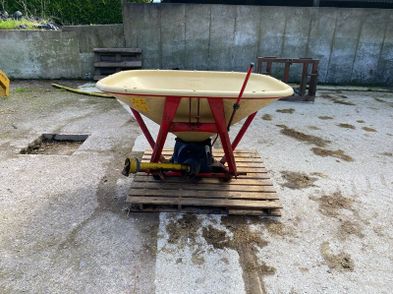 Vicon Fertiliser Spinner For Sale in Mallow, Cork from donedealuser ...