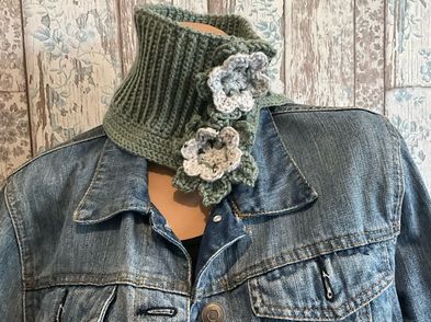 Ribbed Spring Cowl With Flowers For Sale in Ballina, Mayo from Vintage ...