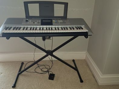 Yamaha Psr E323 And Stand For Sale in Bettystown, Meath from Johnlau