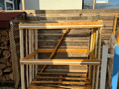 Wooden Crate For Sale in Kilmainham, Dublin from Lucymcg