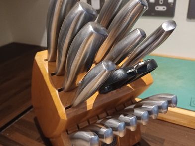 Knives For Sale in Newcastle, Dublin from frogineire