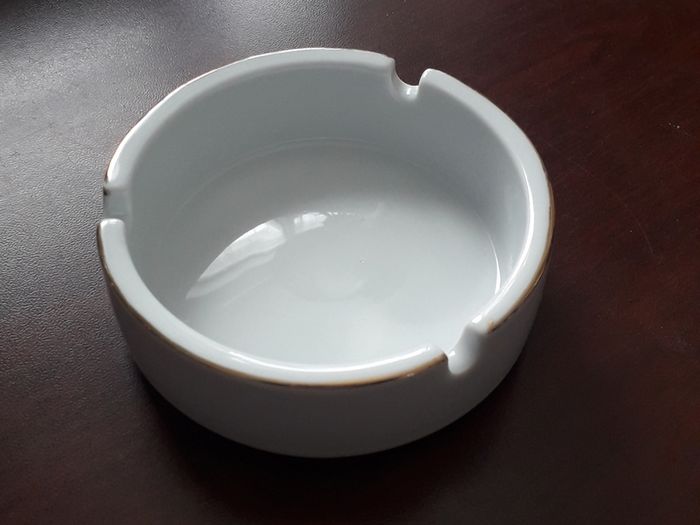 White Ceramic Ashtray For Sale in Frenchpark, Roscommon from Varcey31023