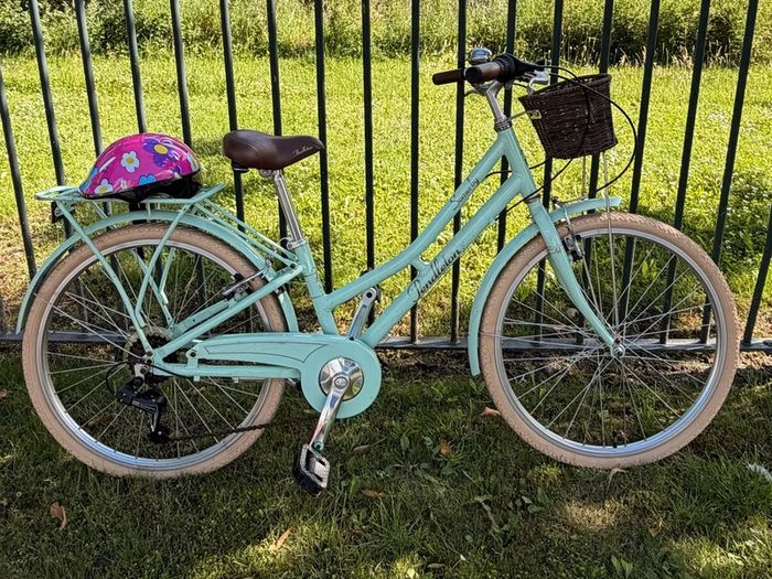 Girls Pendleton Bike 24 Inch Wheels 12 Inch Frame For Sale in ...