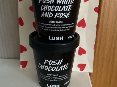 New Lush Limited Edition Posh Chocolate And Posh White Chocolate Rose ...
